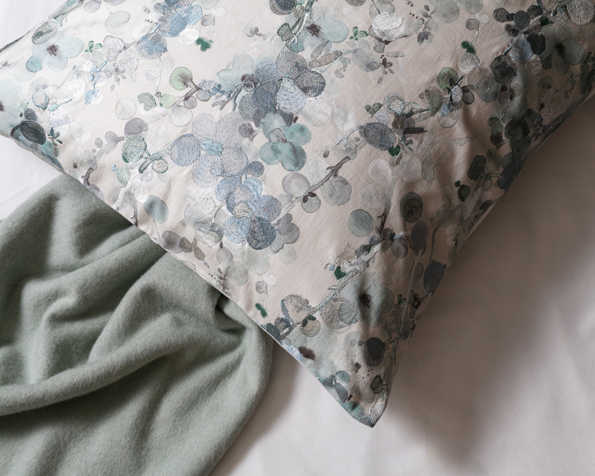 Bella – Claire Alexander Lux